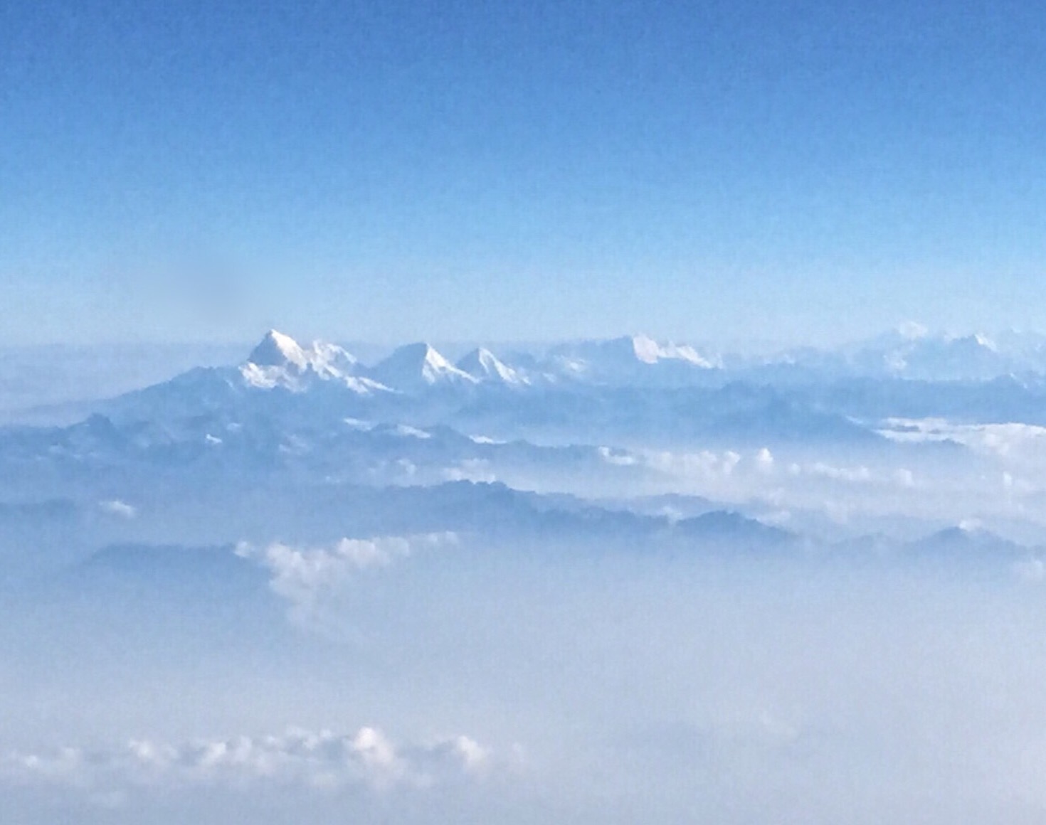 A view of Everest – Hey Loons