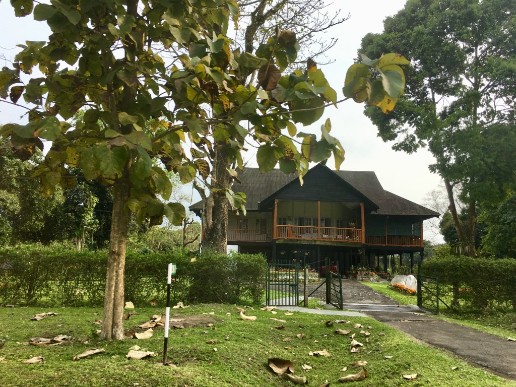 Digboi, the oil town in the rainforest – Hey Loons